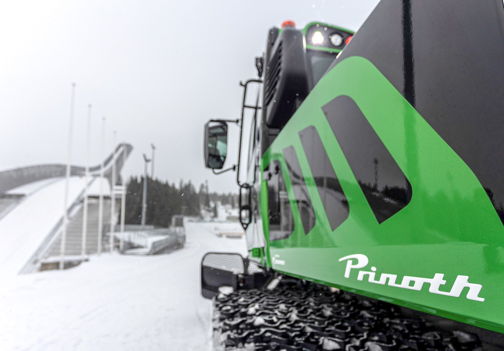 Corporate Website - Prinoth - Prinoth Snow Groomers - Prinoth - Crawler Carriers | Tracked ...